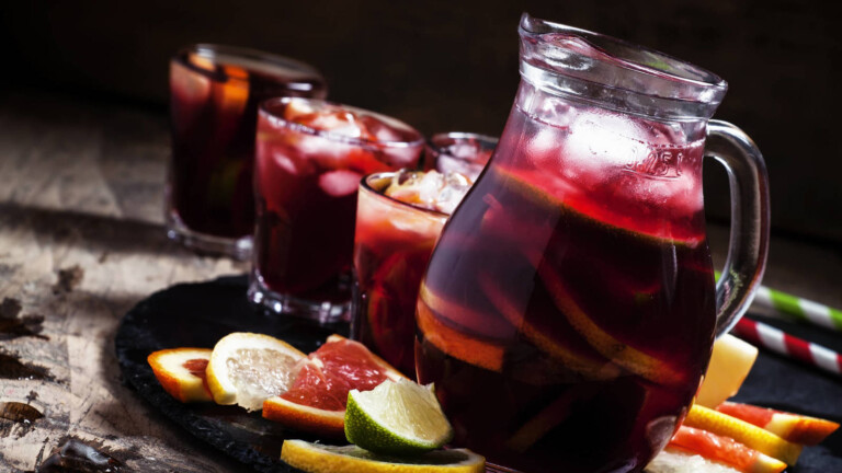 +5 Bebidas Típicas españolas - Recetas Faciles de Hacer en toda Ocasion