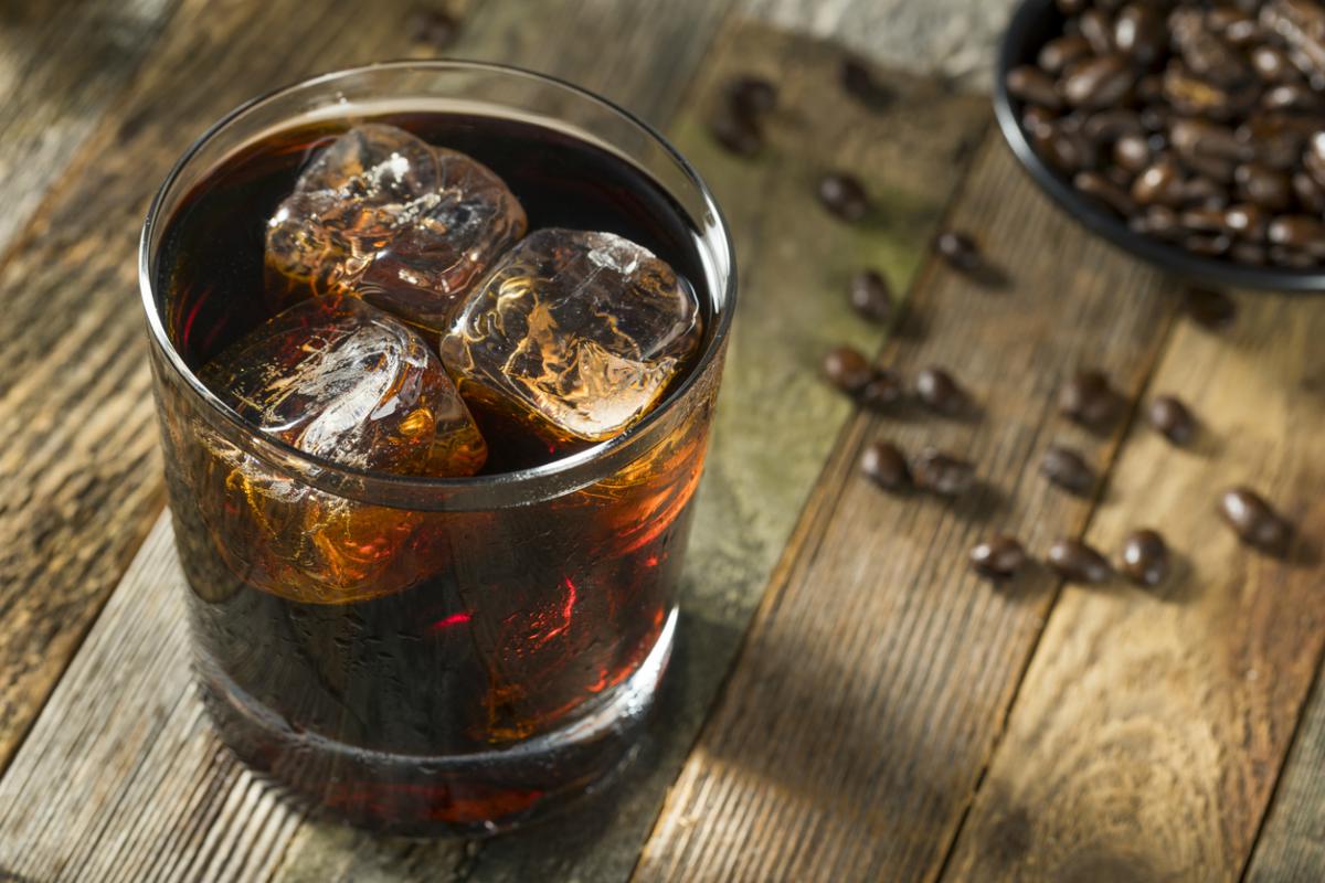 +12 Tragos fáciles de preparar en casa ¡Sin complicaciones! + RECETAS