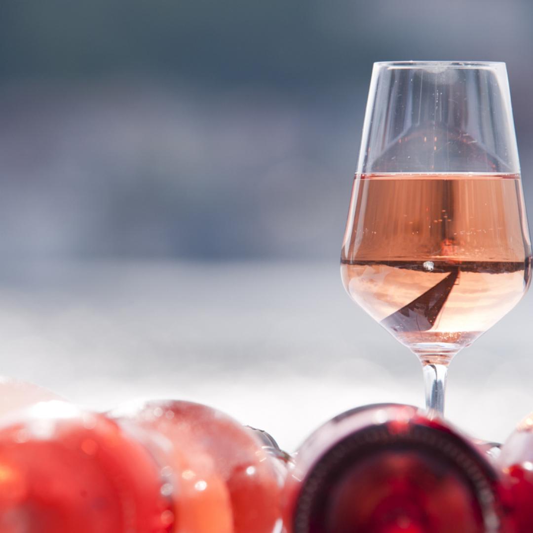Vino Rosado: Sutil sabor ¡PRECIOS Y MARCAS! (Caracteristicas y más) Vino Rosado: Sutil sabor ¡PRECIOS Y MARCAS! (Caracteristicas y más)
