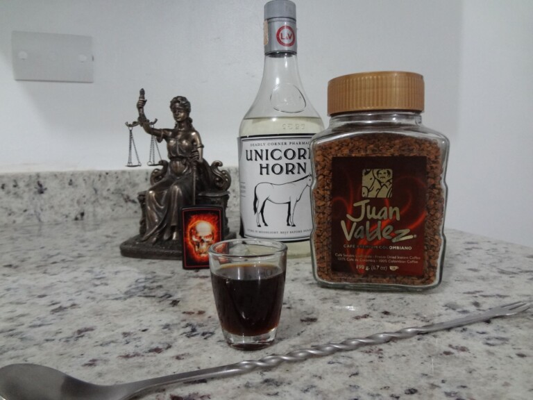 Cocktail Cucaracha: ¿Cómo hacer? Recetas e Ingredientes (Origen)