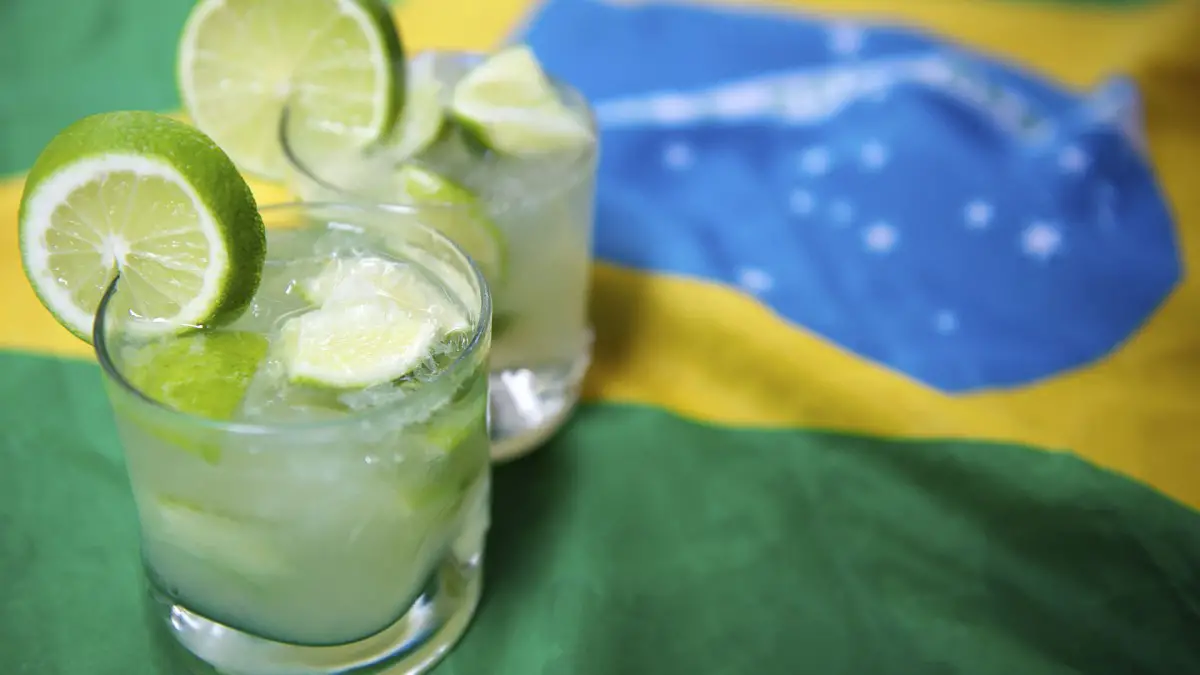 +5 Bebidas típicas de Brasil (Recetas fáciles de hacer) y mucho más
