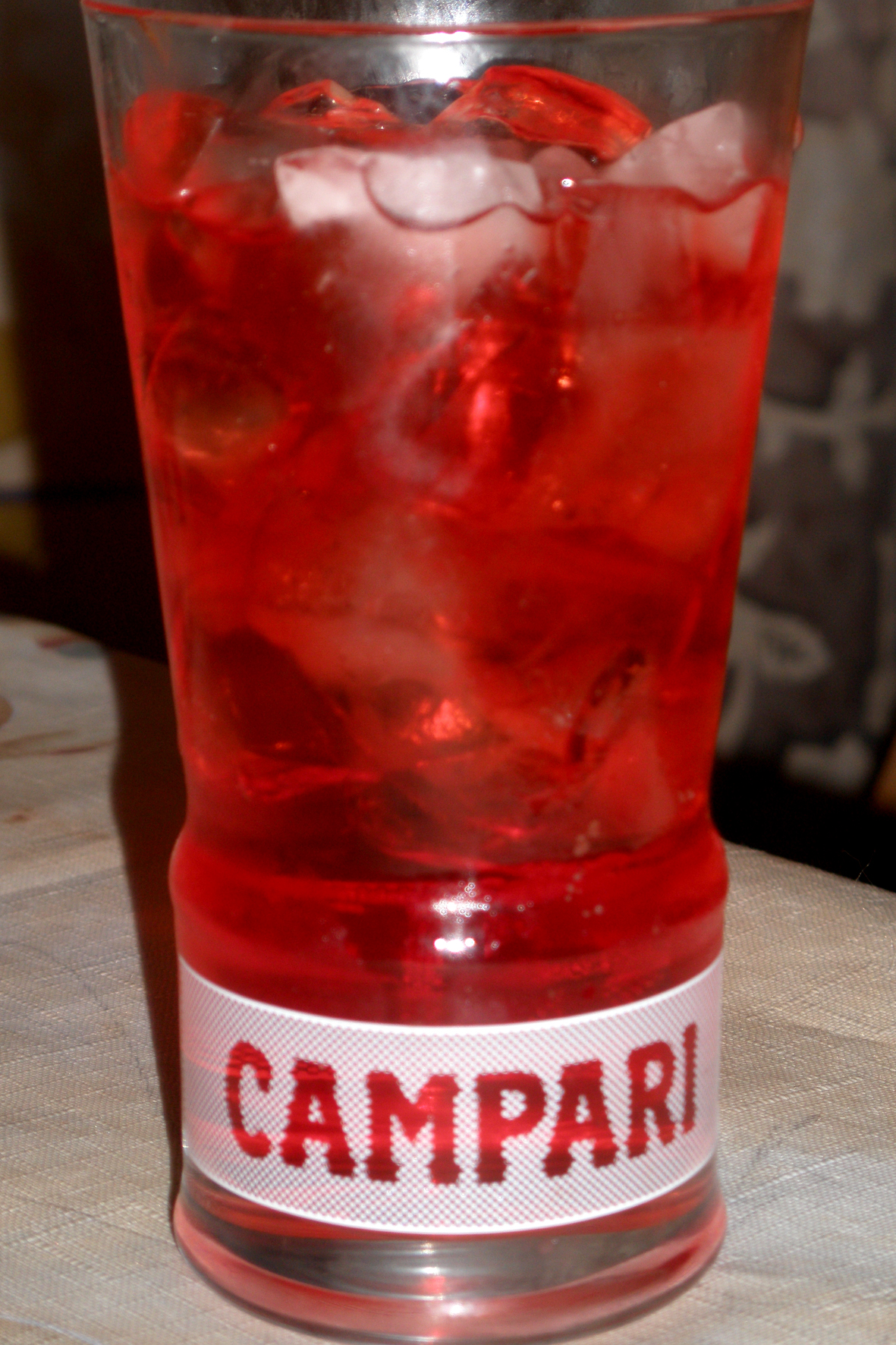 +12 Tragos con Campari ¡Para paladares exquisitos! (Ingredientes y más)