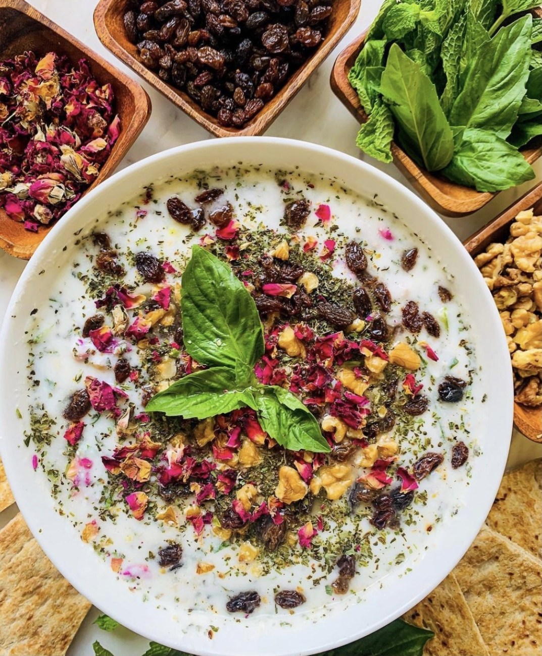 Doogh ¡Bebida proveniente del occidente! ¡Ideal para utilizar en ensaladas!