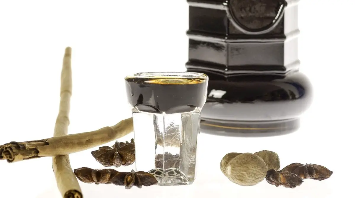 Licor Palo de Mallorca: Bebida espirituosa de calidad mallorquina