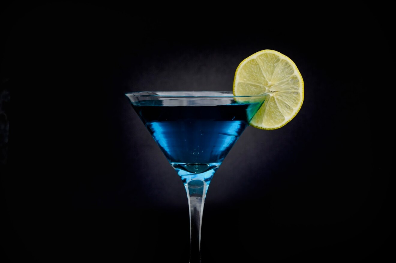 +12 bebidas com sabor e cor azul de Curaçao que irão fasciná-lo!