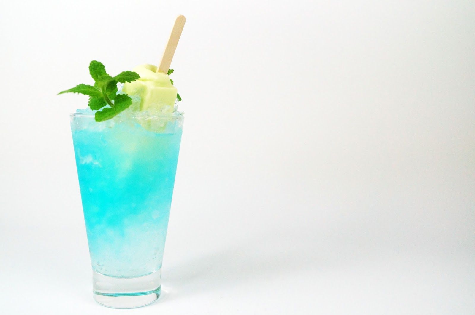 Cocktail Melón Blue (Melón Azul): Receta + Ingredientes ¿Cómo hacer?