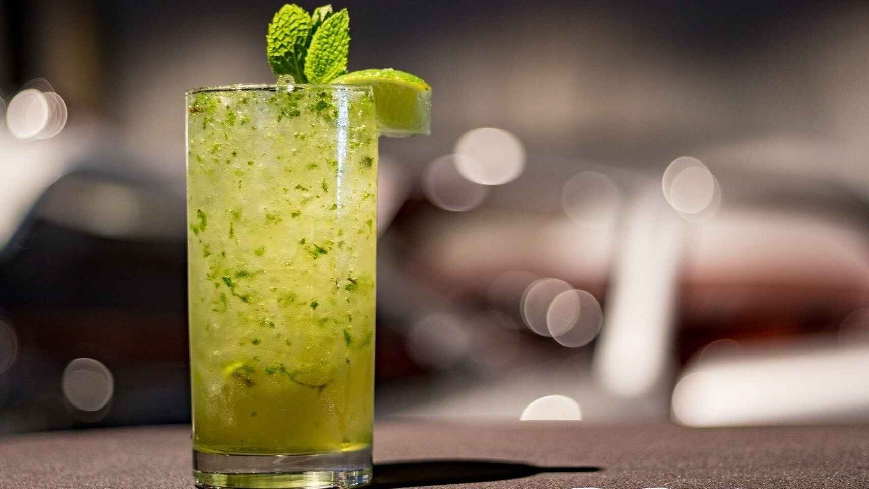 +12 bebidas com menta, fácil de fazer! Receitas com pisco e vodka