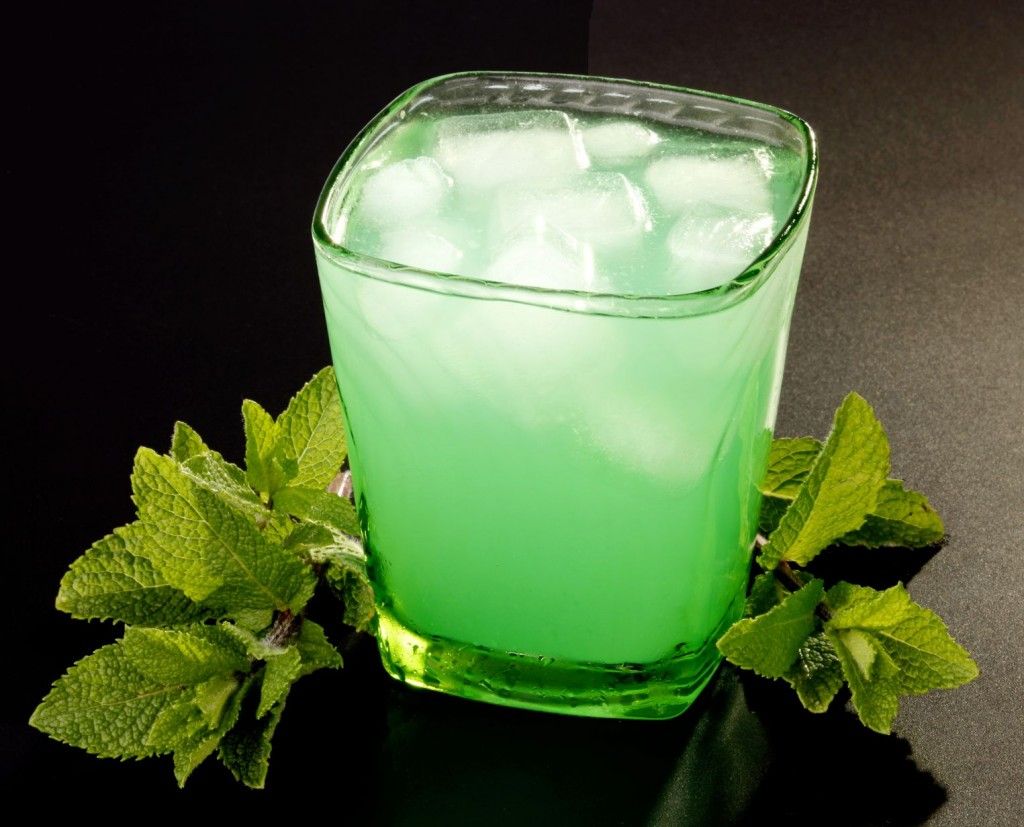 Licor de Menta: ¿Qué es? ¿Cómo se hace? ¿Cuál es su origen? y más