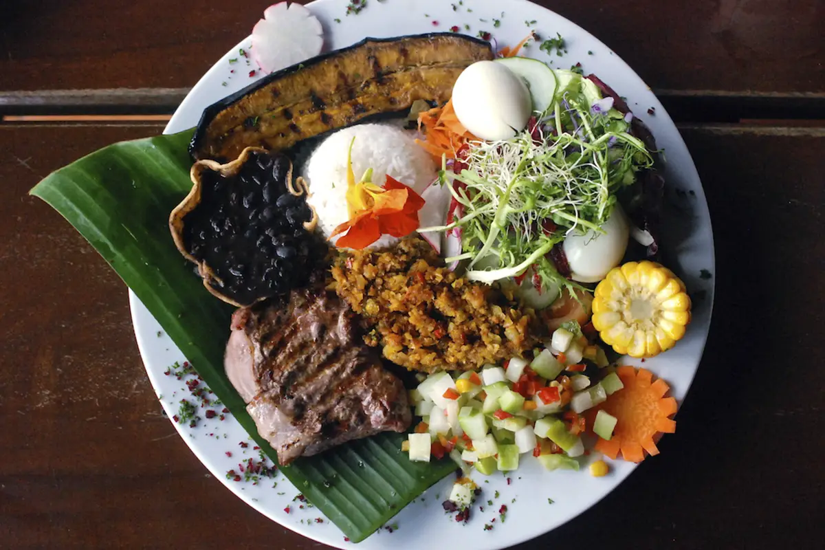 Comida típica de Costa Rica: Una calidad que sorprende - Los Vinos ...